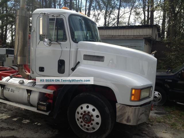 1995 Mack Ch613