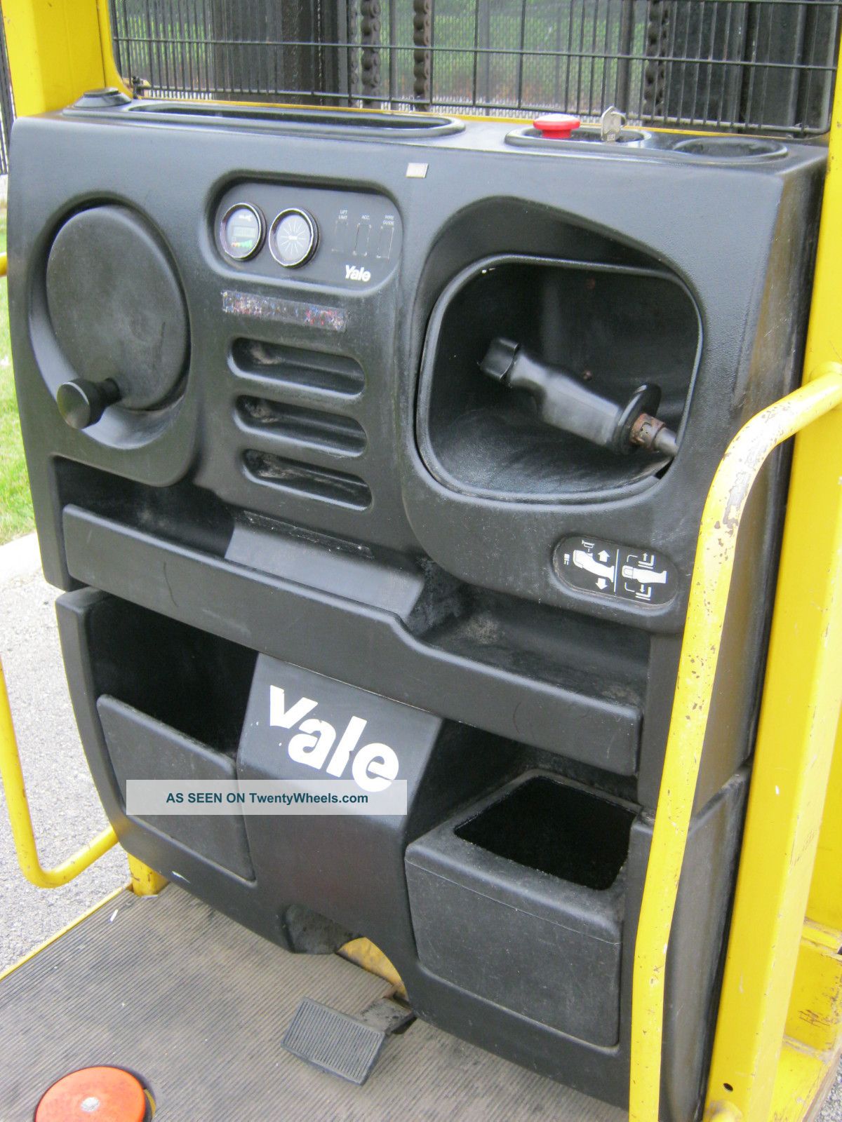 Yale Os030ecn24te089 Order Picker Selector 3000 Stock Picker Forklift
