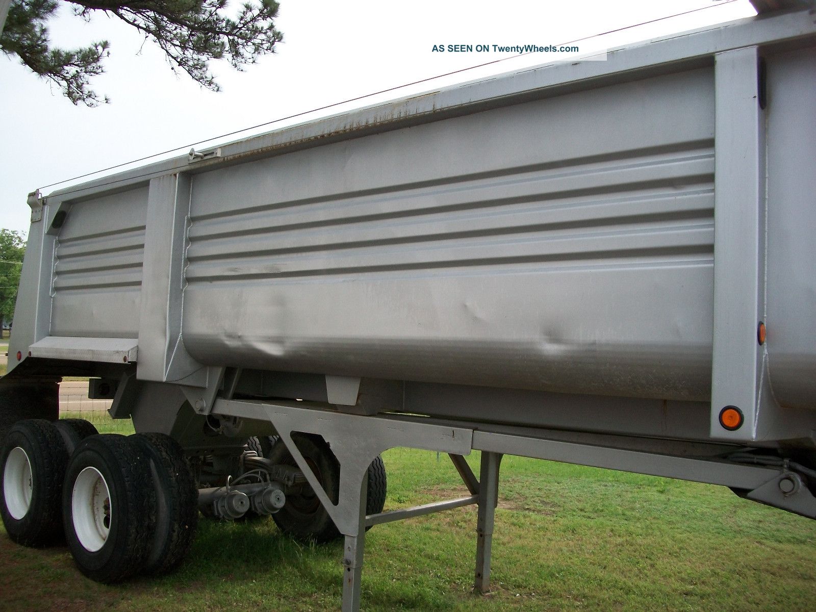2005 Clement Dump Trailer