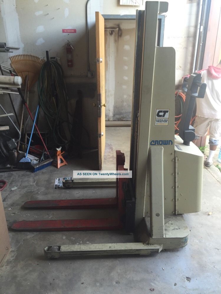 Crown Fork Lift 20ms