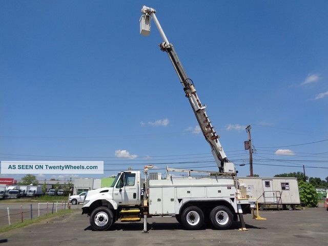 2003 International 7400 Digger Derrick Bucket Truck