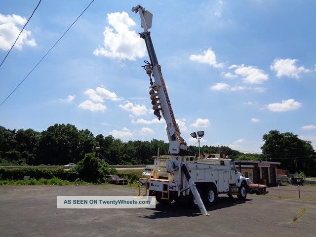 2003 International 7400 Digger Derrick Bucket Truck
